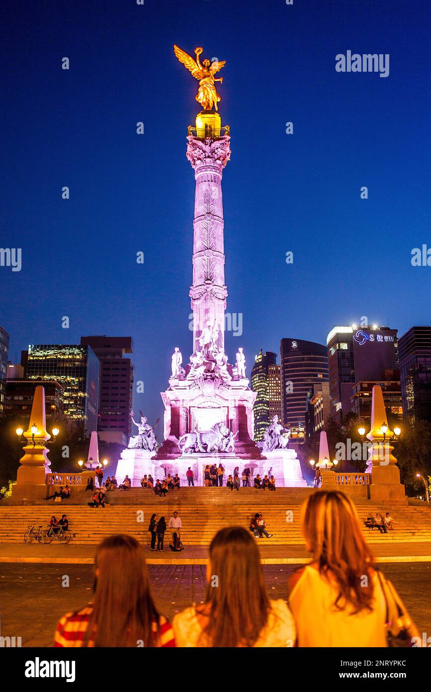 Angel statue, Independence Monument in Avenida de la Reforma, Mexico ...