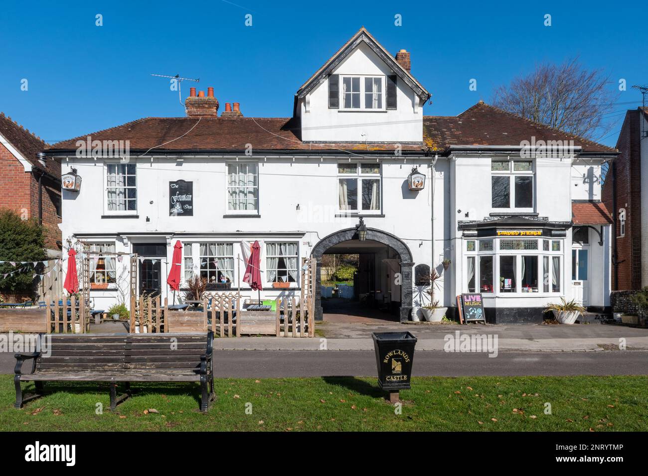 The Fountain Inn and Loaded Kitchen, village pub in Rowlands Castle ...