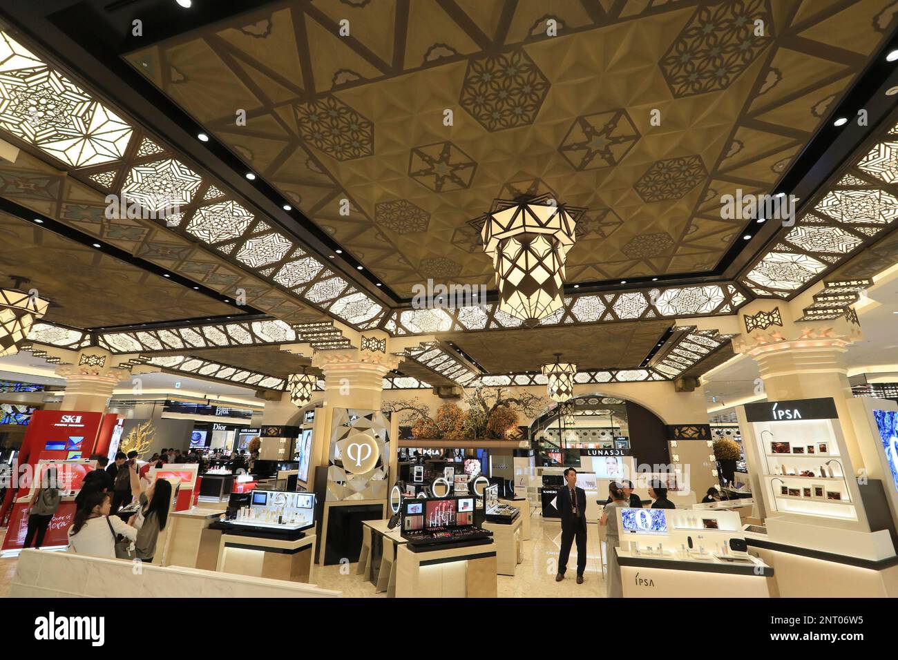 A photo shows the ceiling of the first floor designed by Vorizu ...