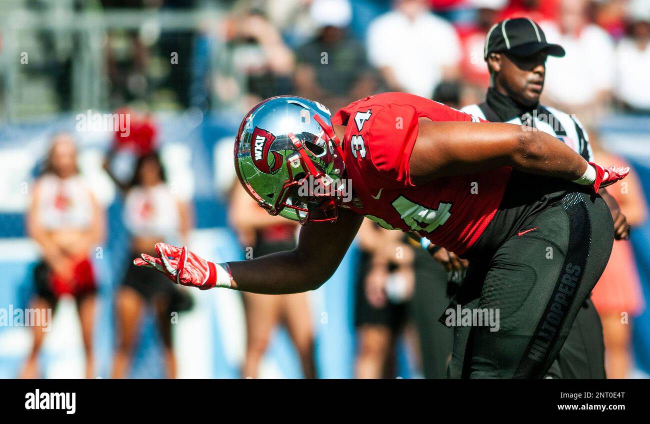 Western Kentucky Hilltoppers defensive lineman Juwuan Jones (34) takes ...