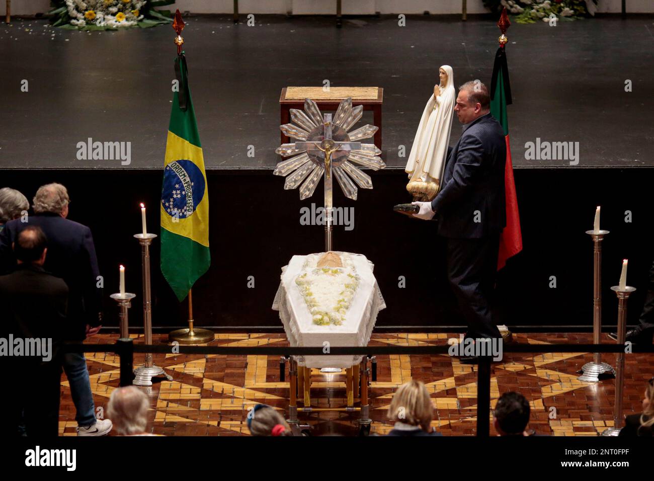 SP - Sao Paulo - 09/15/2019 - Velorio of the singer Roberto Leal - Body ...