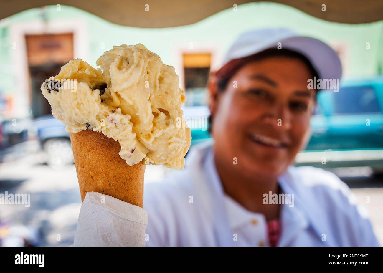 ice cream stand (nieves),seller shows a ice cream, Plaza Principal ...