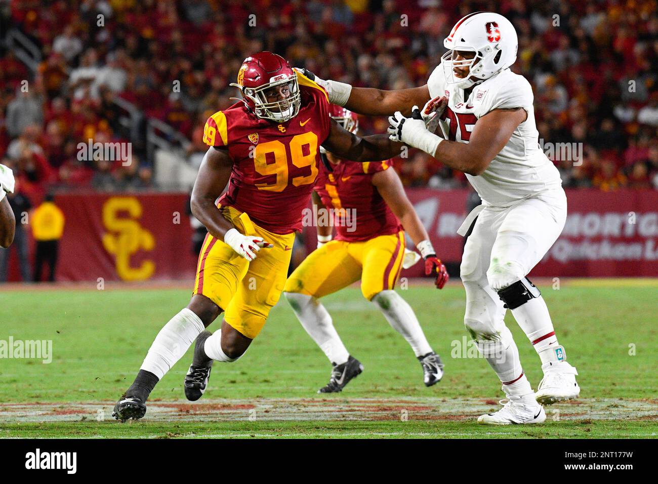 LOS ANGELES, CA - SEPTEMBER 07: USC (99) Drake Jackson (DL) rushes the ...
