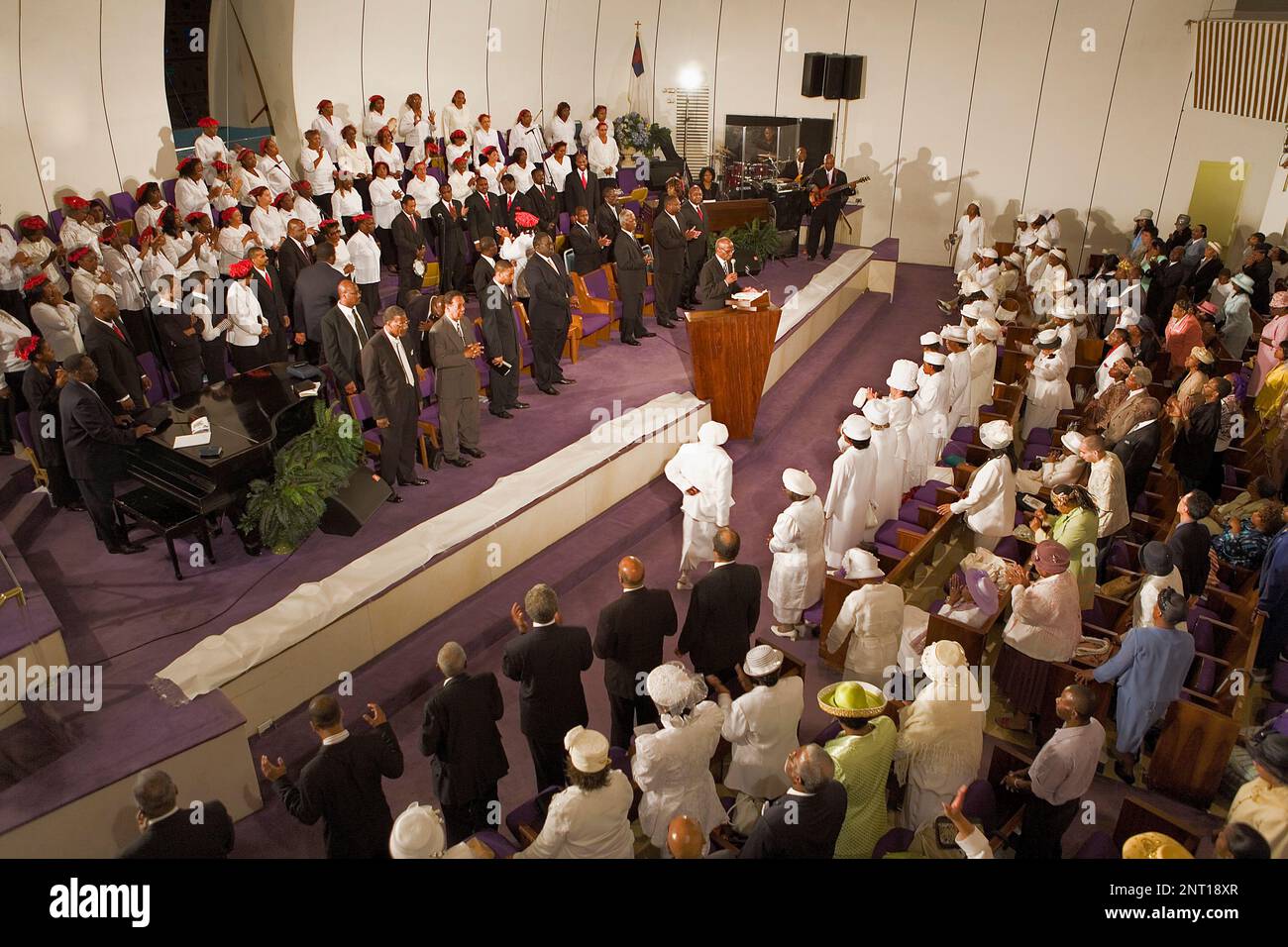 Harlem.Mass,Gospel at Greater Refuge Temple Church,New York City, USA ...