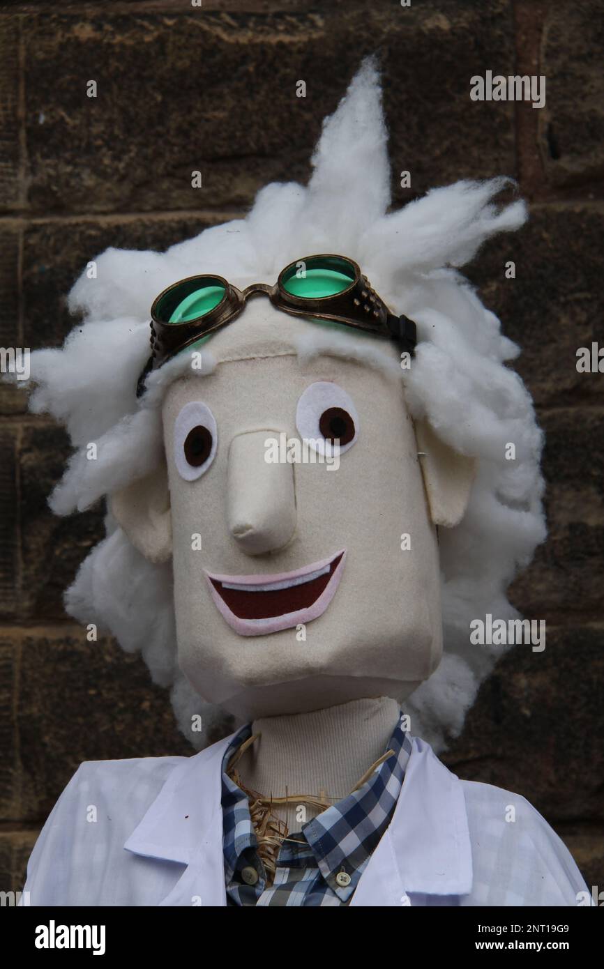 Mad professor hi-res stock photography and images - Alamy