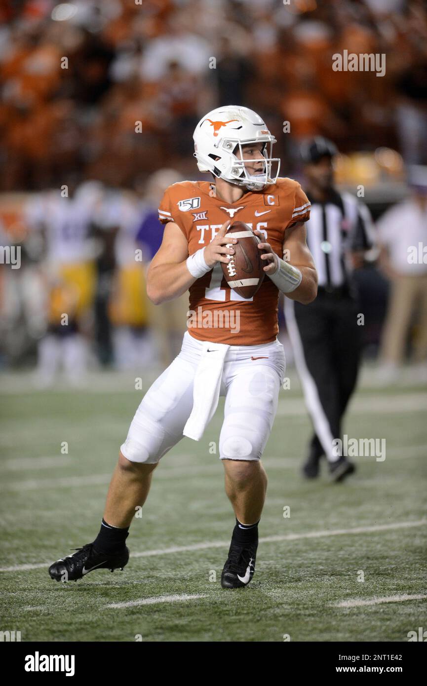 AUSTIN, TX - SEPTEMBER 07: Texas Longhorns QB Sam Ehlinger drops back ...