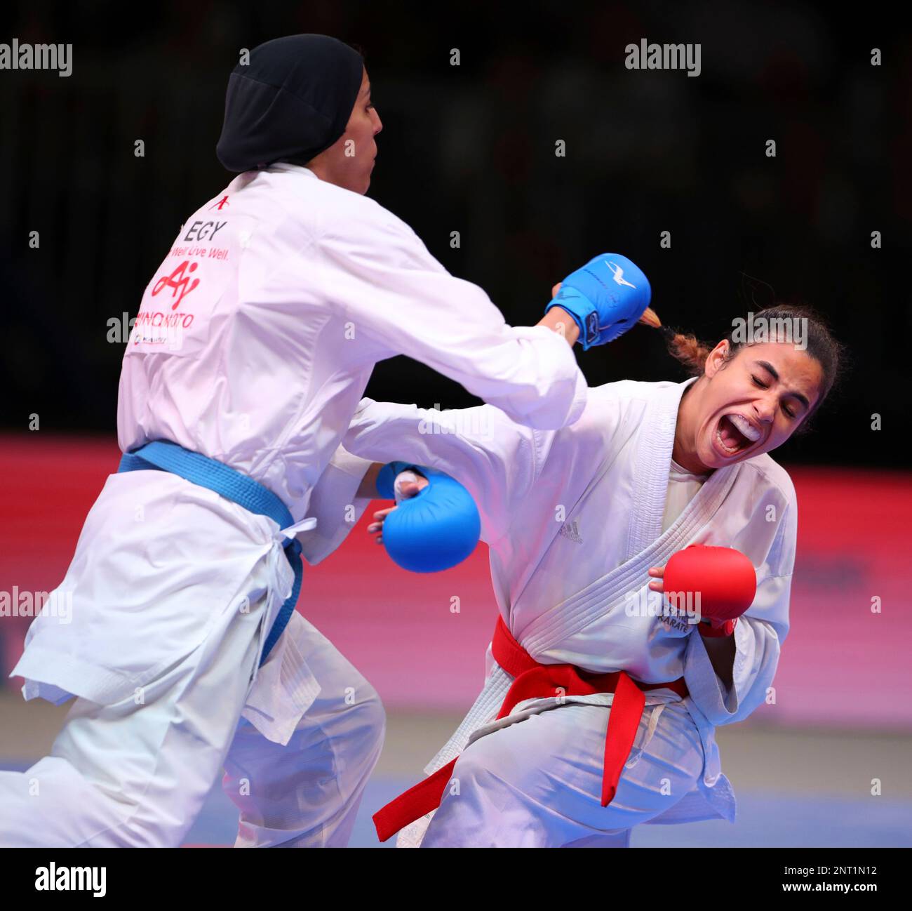 France's LEILA HEURTAULT (red) and Egypt's GIANA LOTFY compete in ...