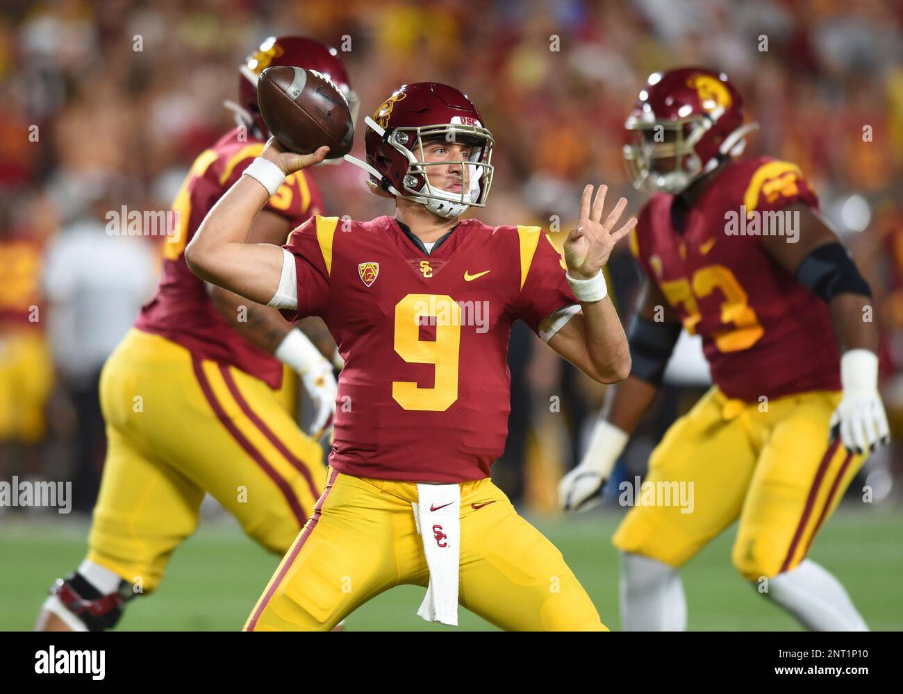 LOS ANGELES, CA - SEPTEMBER 07: USC (9) Kedon Slovis (QB) throws a pass ...
