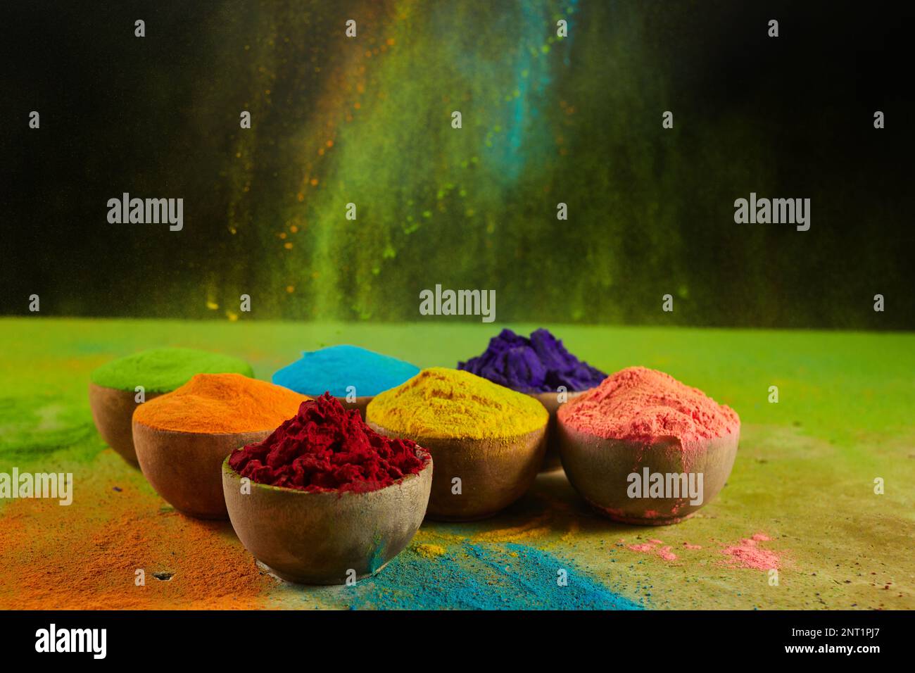 Colorful traditional Holi powder in bowls. Happy Holi. Concept Indian ...