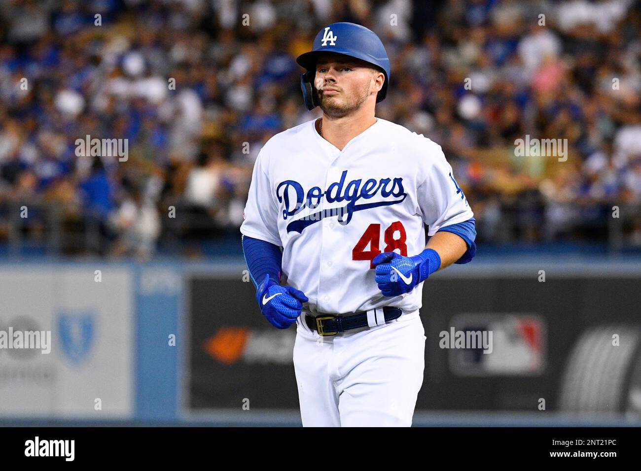 LOS ANGELES, CA - SEPTEMBER 06: Los Angeles Dodgers second baseman ...