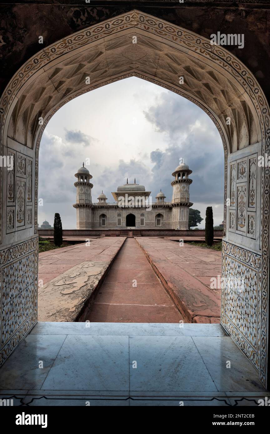 Itmad-ud-Daula, Agra, India Stock Photo - Alamy