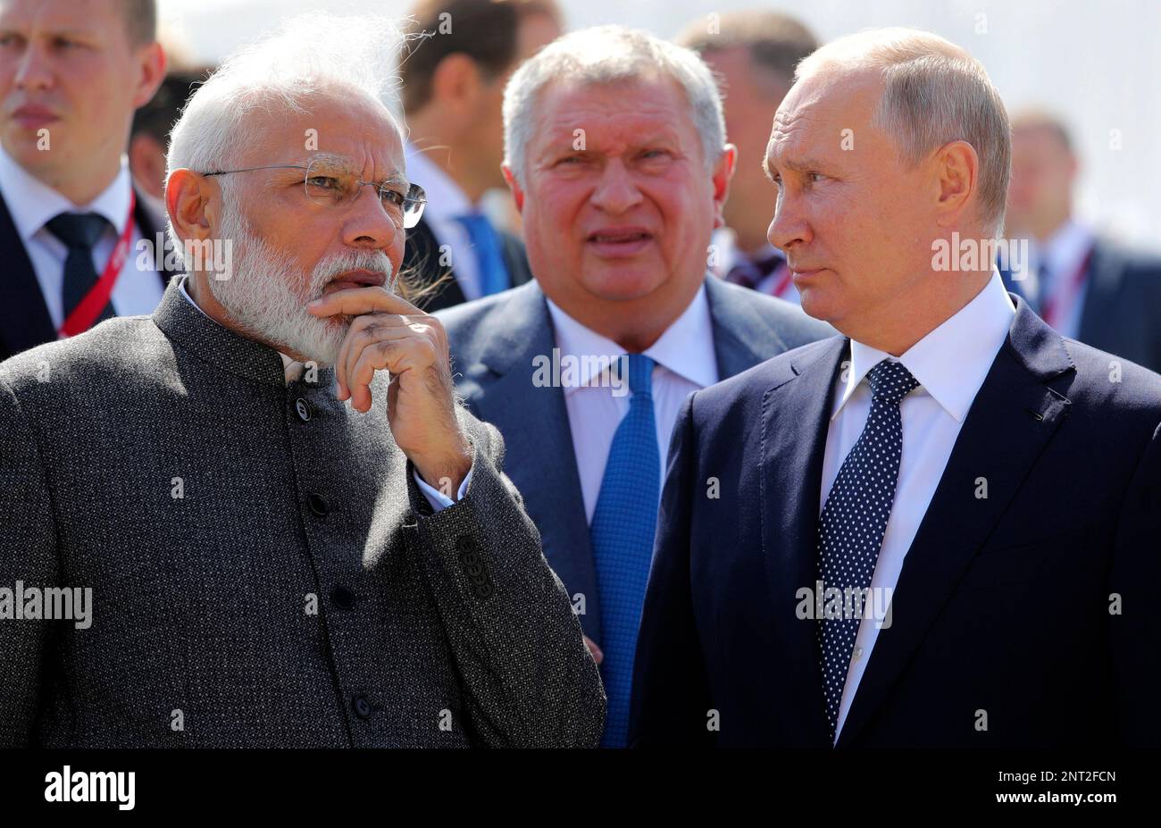 Russian President Vladimir Putin, right, and Indian Prime Minister ...