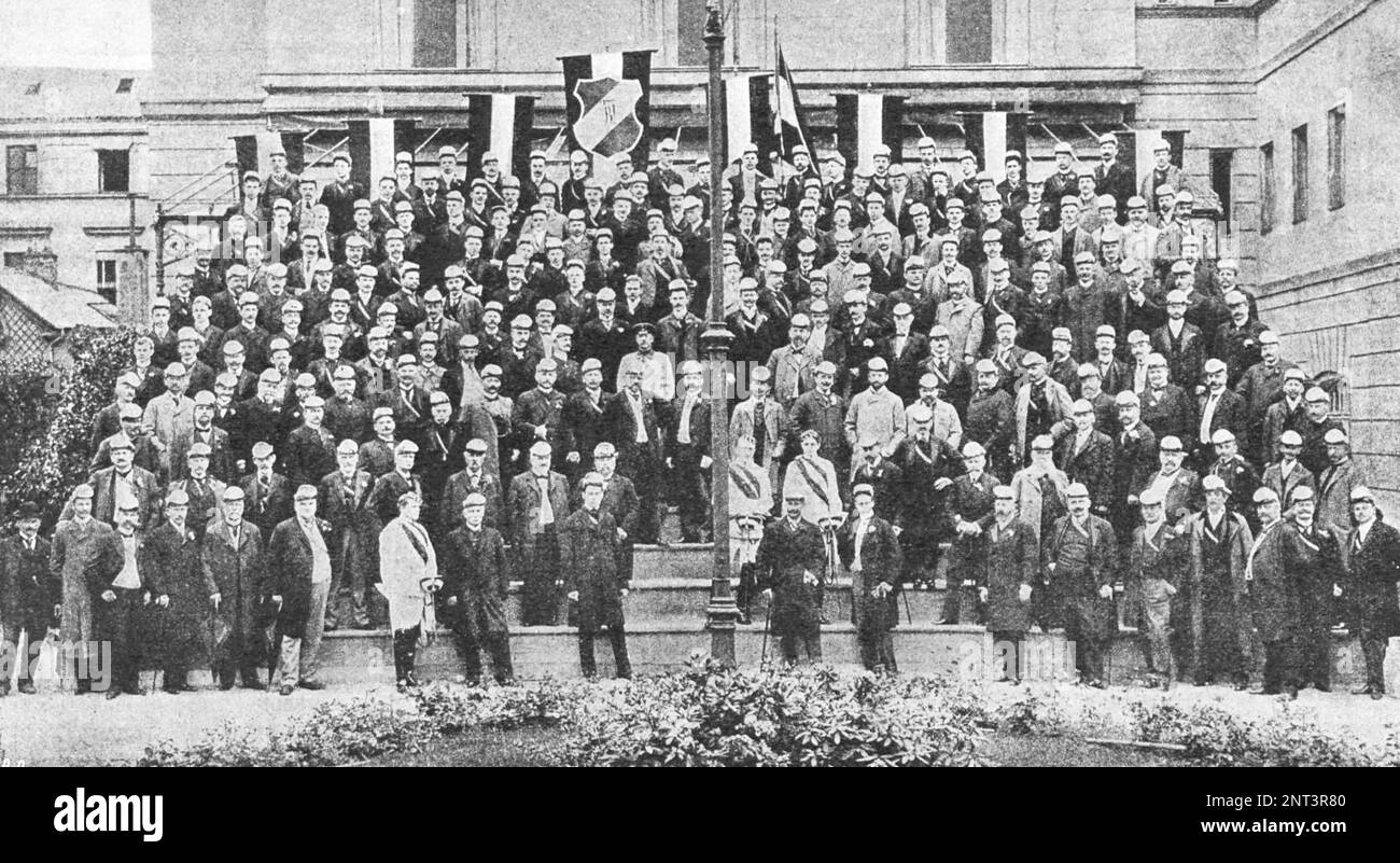 Emperor Wilhelm II among students in Bonn. Photo from 1902 Stock Photo ...