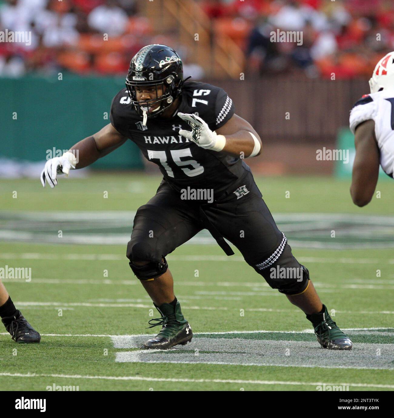 August 24, 2019 - Hawaii Rainbow Warriors offensive lineman Ilm Manning ...