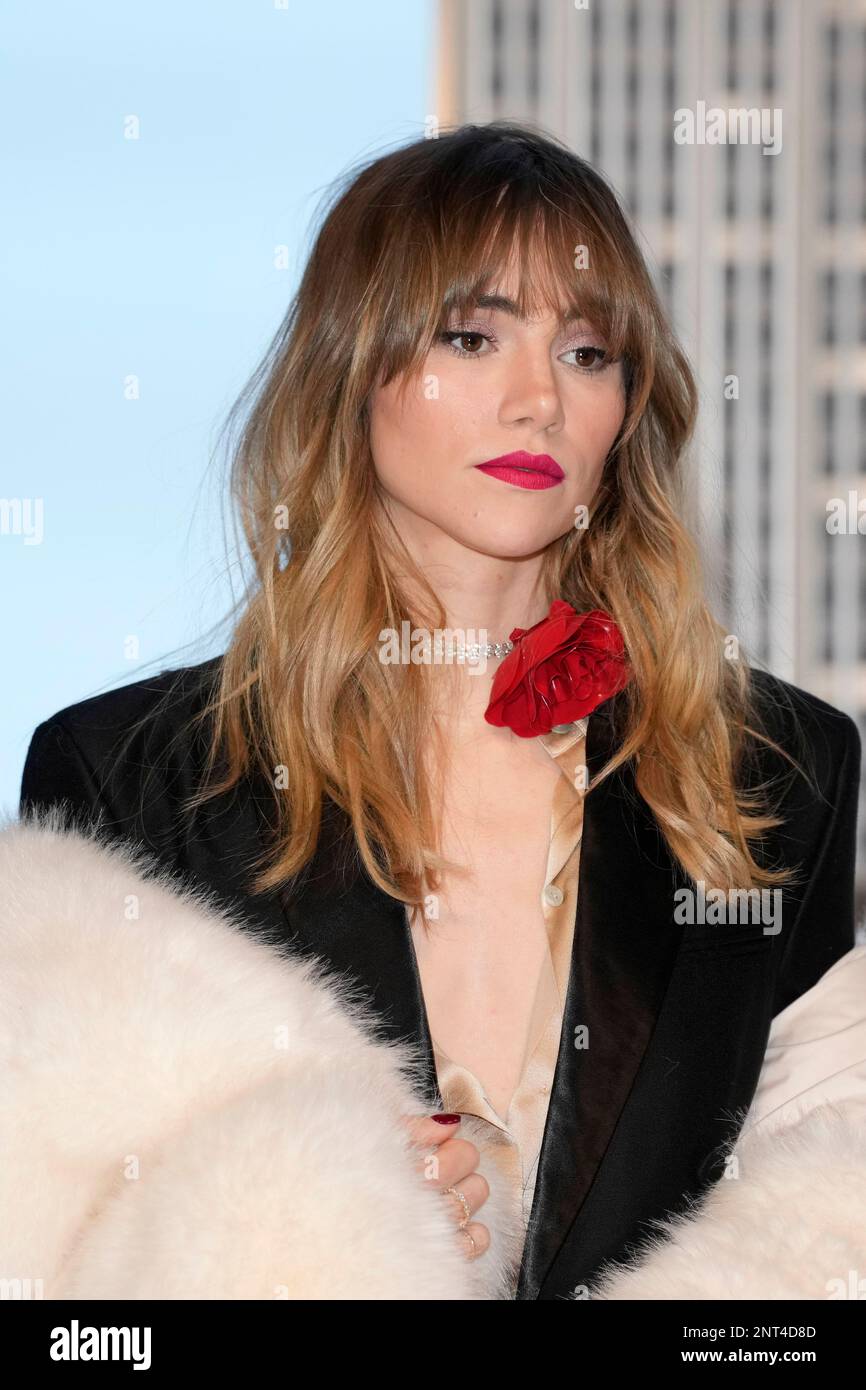 Suki Waterhouse from the Prime Video television series "Daisy Jones ...