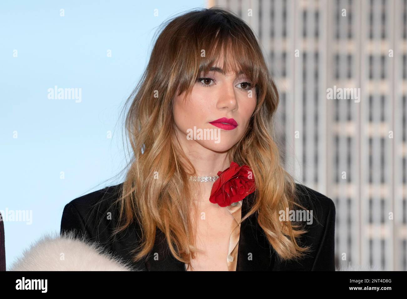 Suki Waterhouse from the Prime Video television series "Daisy Jones ...