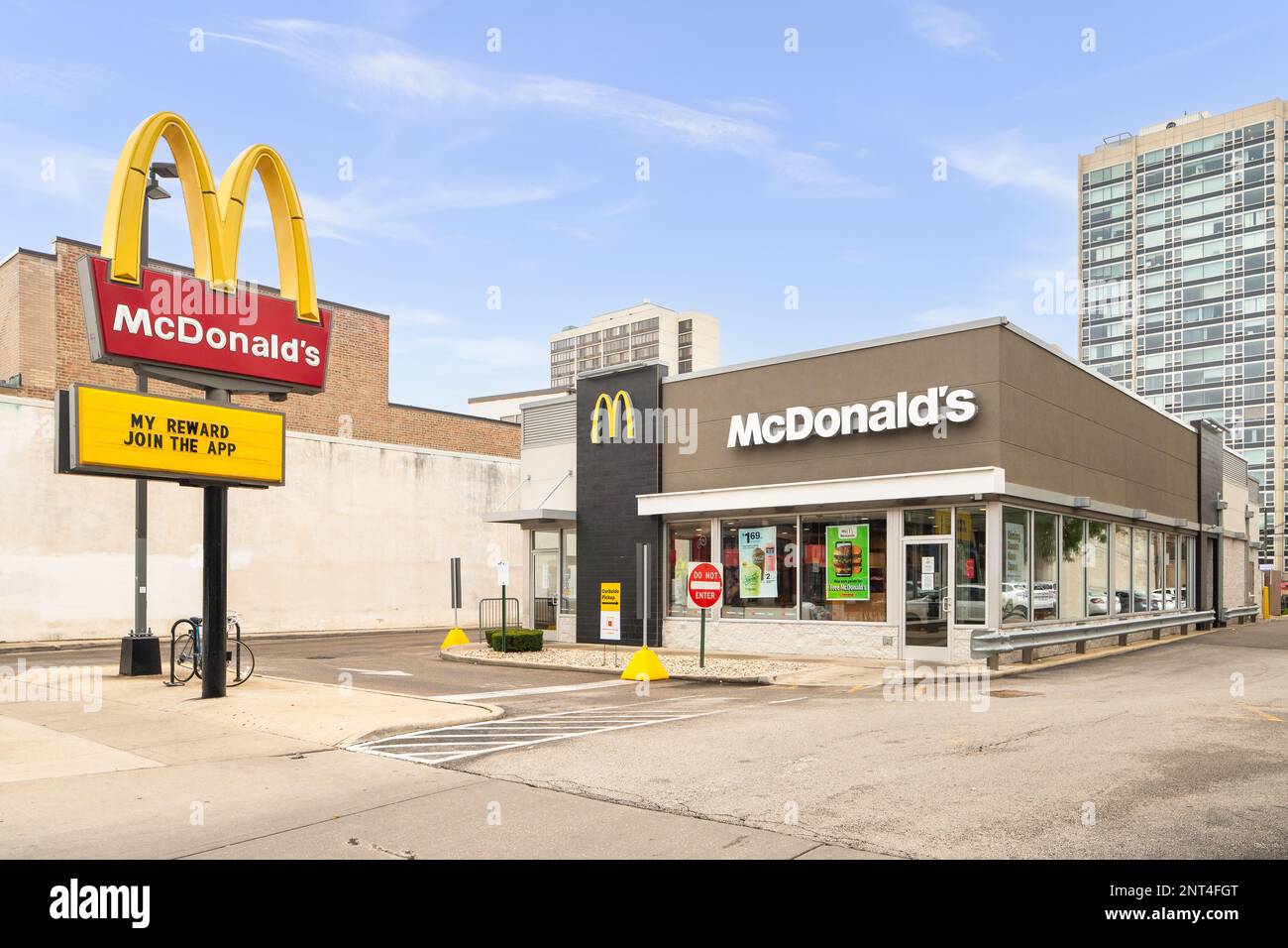 The storefront of a McDonald's restaurant in the city Stock Photo - Alamy