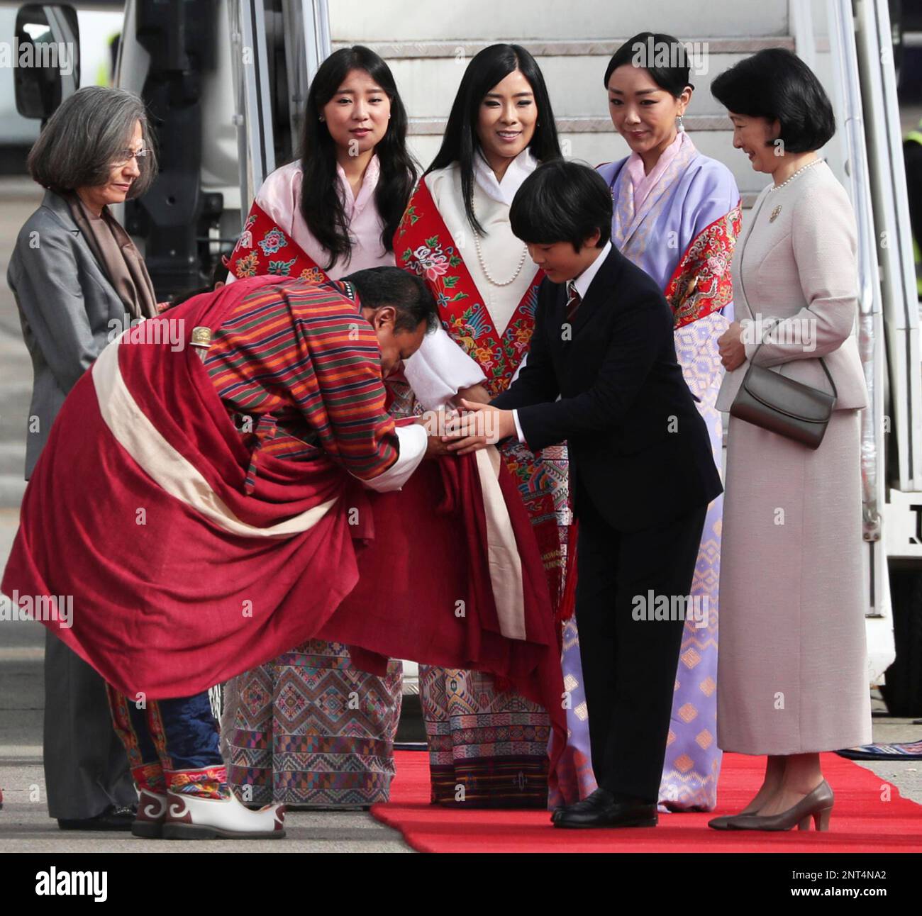 Prince Hisahito with his mother Crown Princess Kiko of Akishino arrive ...