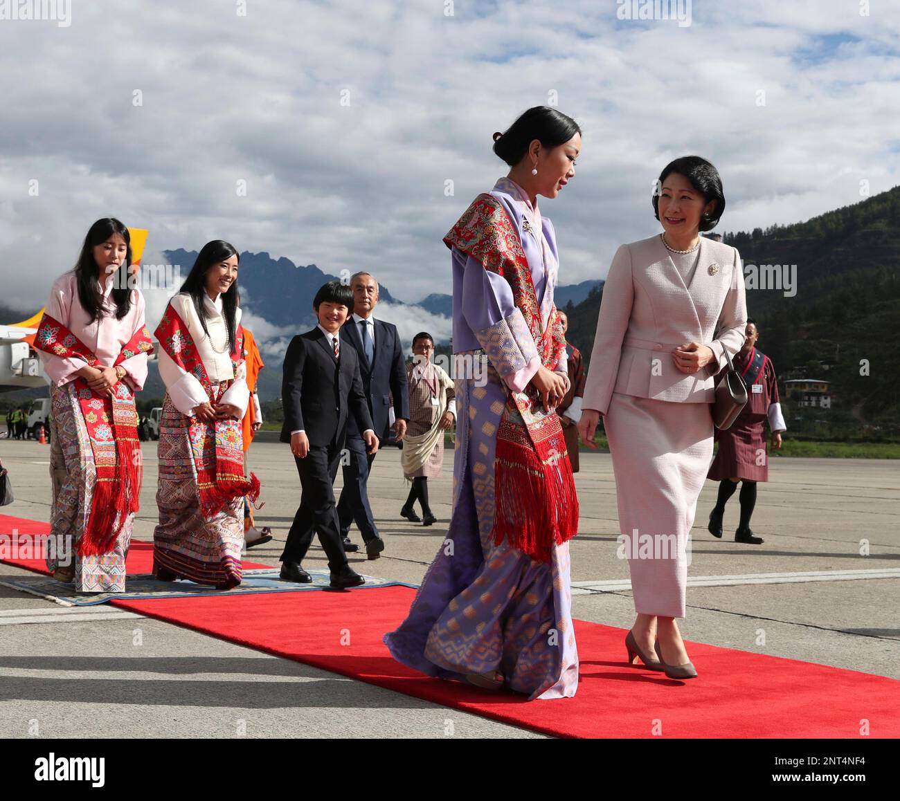 Prince Hisahito with his mother Crown Princess Kiko of Akishino arrive ...