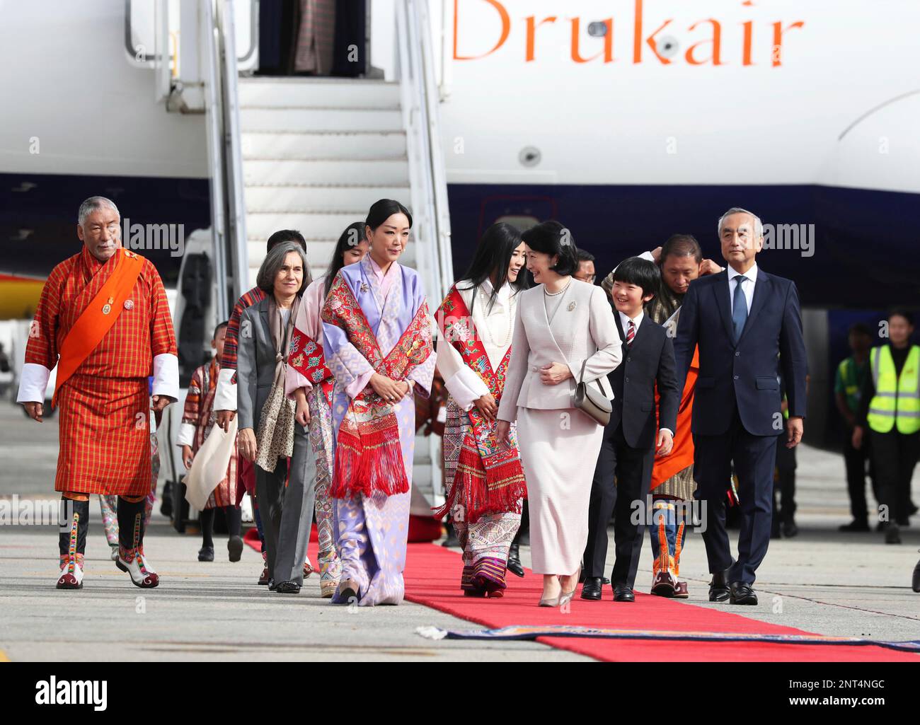 Prince Hisahito with his mother Crown Princess Kiko of Akishino arrive ...