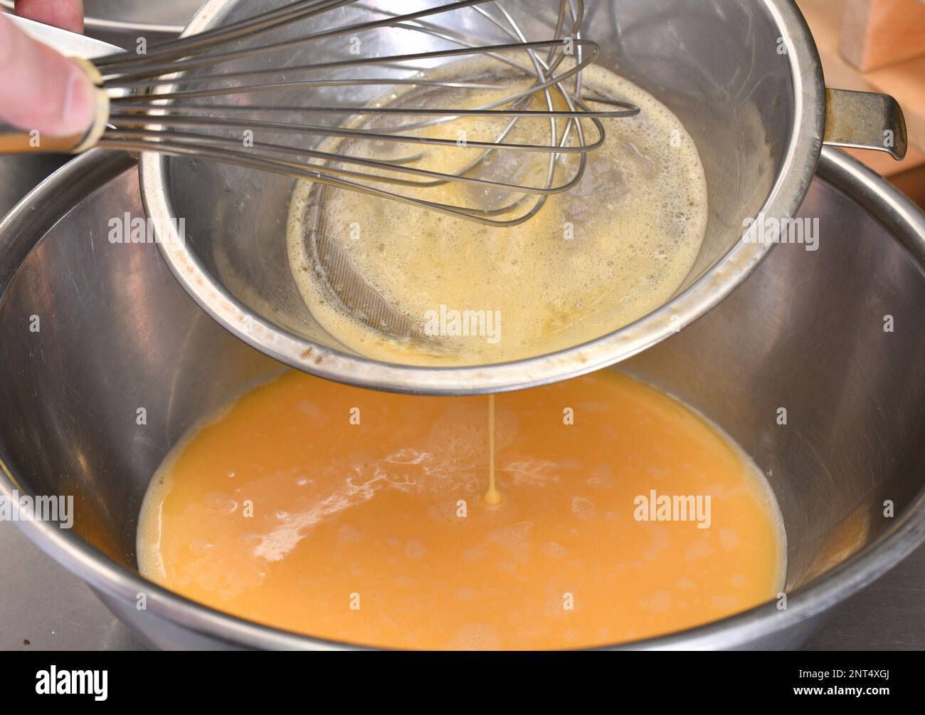 A picture shows the way to make Tamago-yaki, Japanese traditional ...