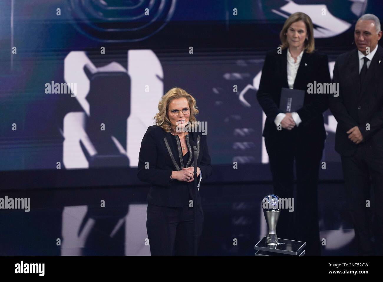 Womens football awards 2023 hi-res stock photography and images - Alamy