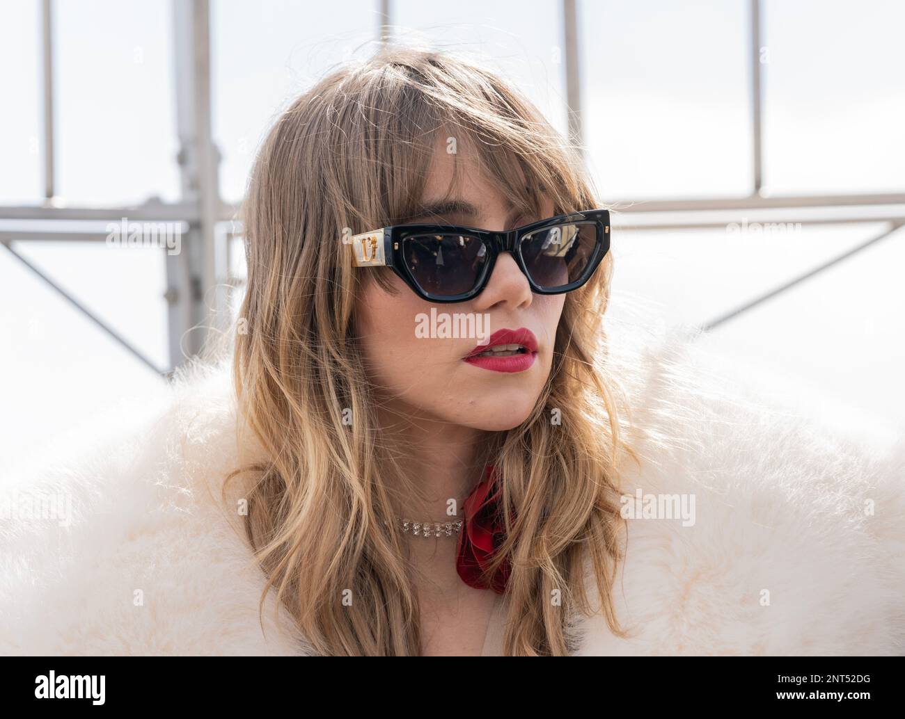 Suki Waterhouse attends as the cast of Daisy Jones & The Six visits The ...