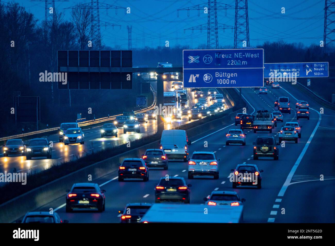 Digitisation and energy hi-res stock photography and images - Alamy