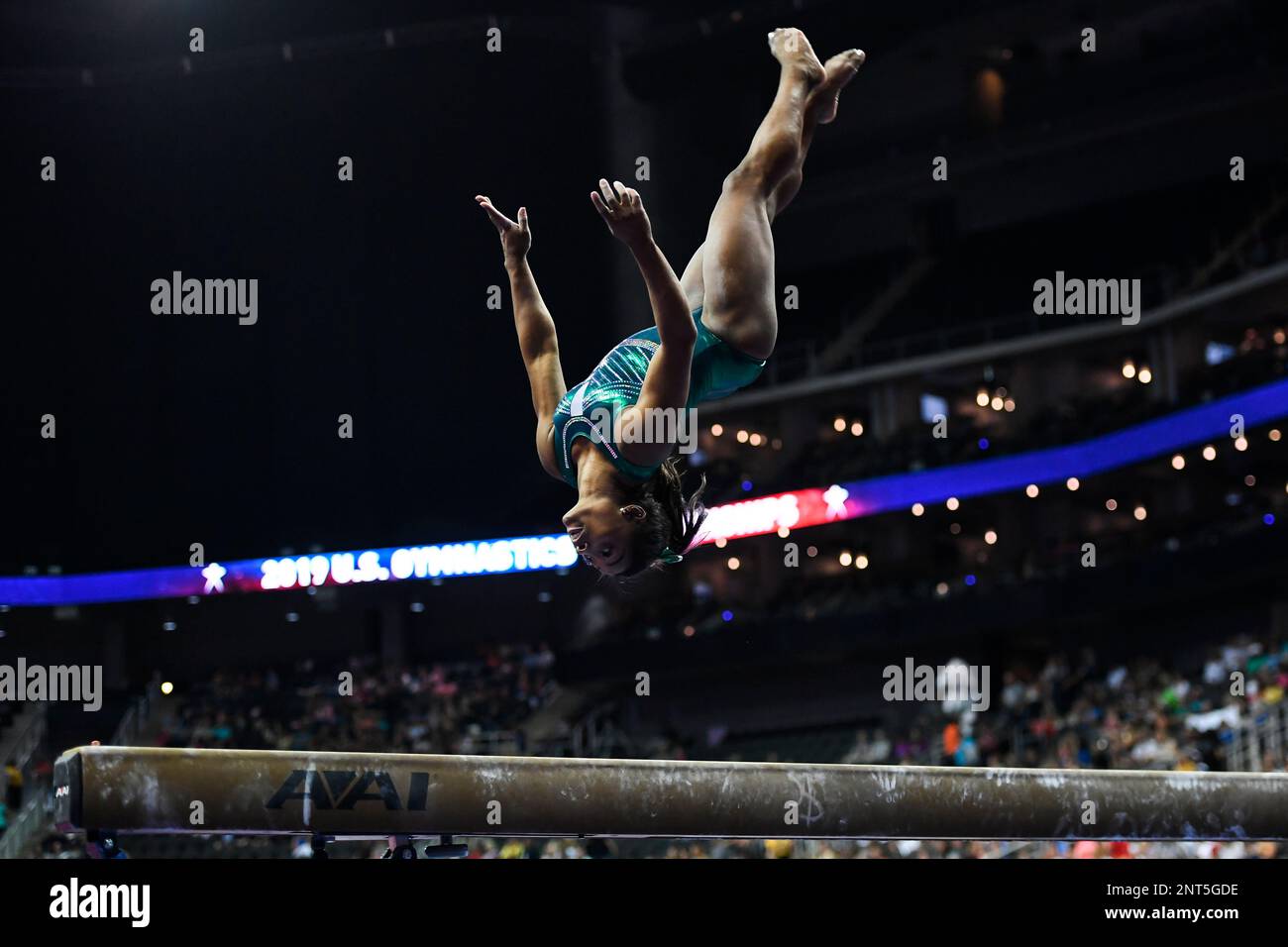 August 9, 2019, Kansas City, Missouri, US: SIMONE BILES does a back ...