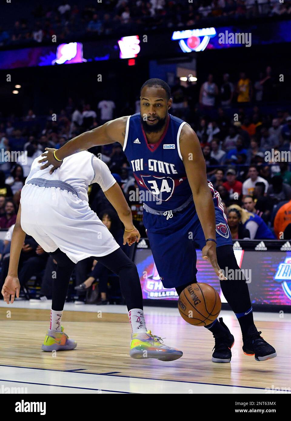 CHICAGO, IL - AUGUST 03: Corsley Edwards (34) of Tri-State dribbles the ...