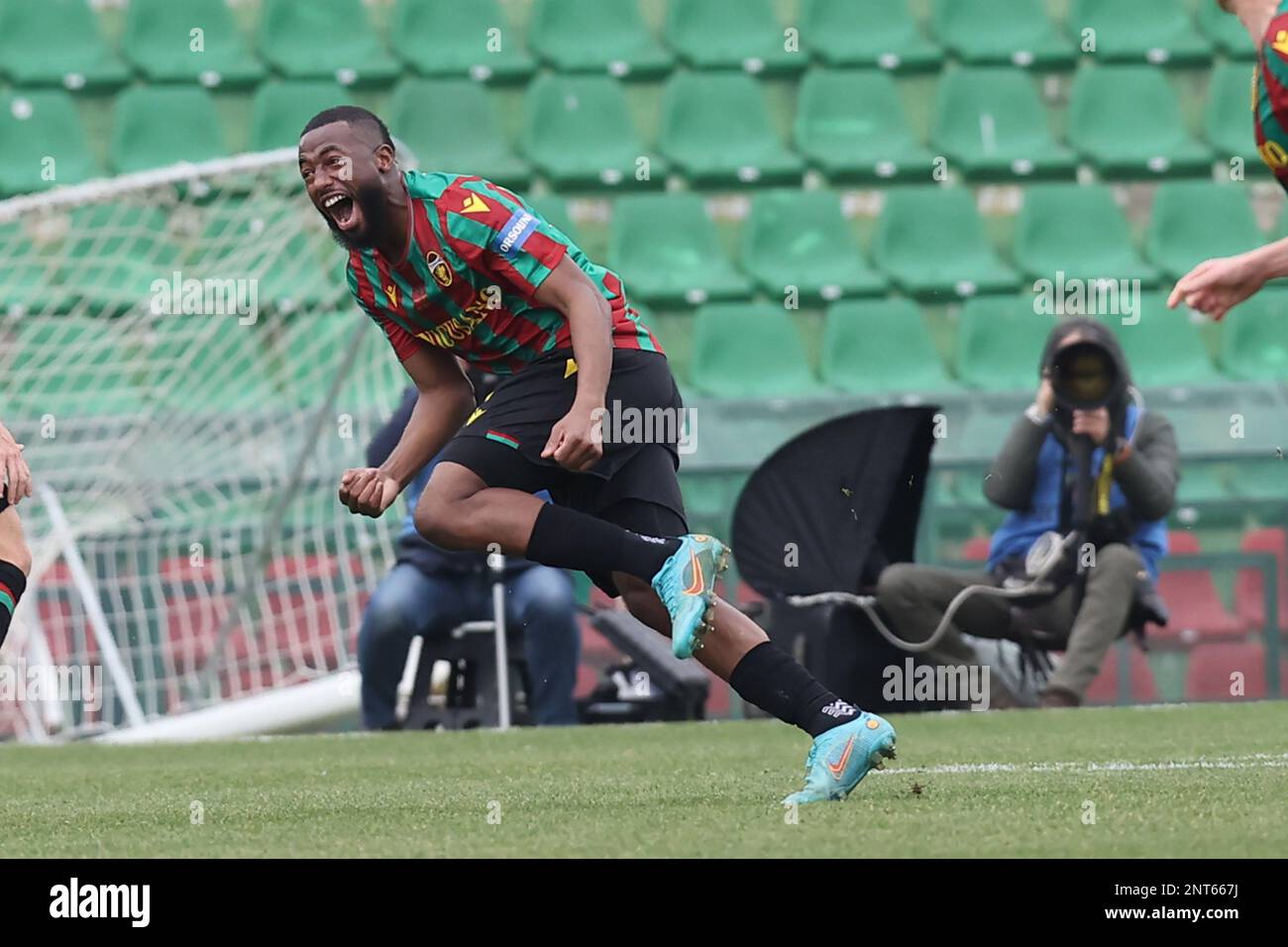 Salim diakite hi-res stock photography and images - Alamy
