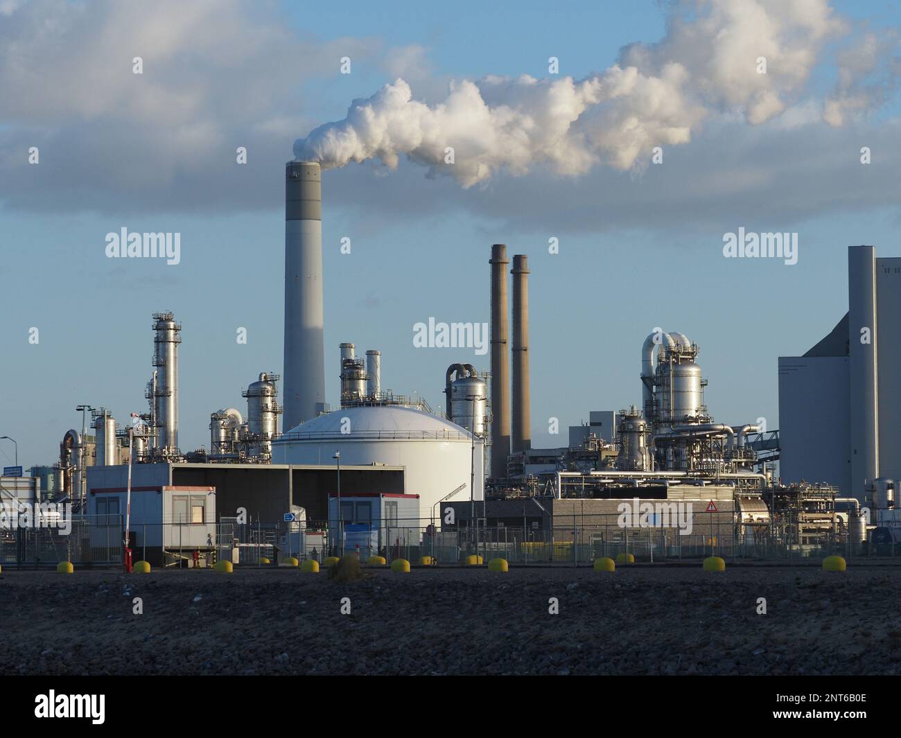 Lyondell chemical factory on the Maasvlakte 2 in the Port of Rotterdam ...