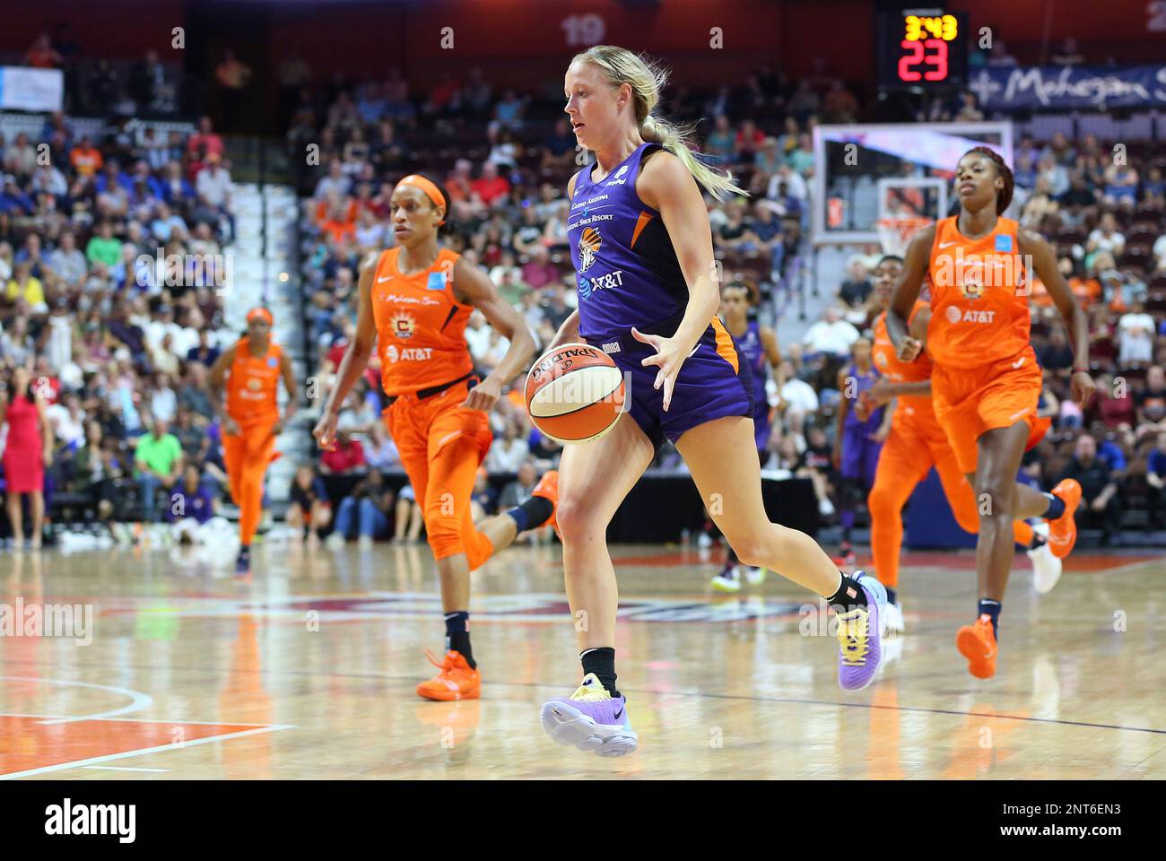 UNCASVILLE, CT - AUGUST 01: Phoenix Mercury guard Sophie Cunningham (9 ...