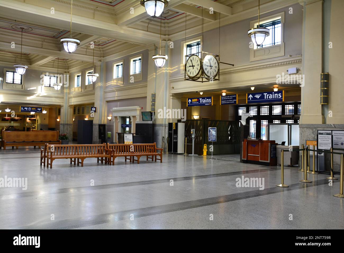Old bus depot hi-res stock photography and images - Alamy