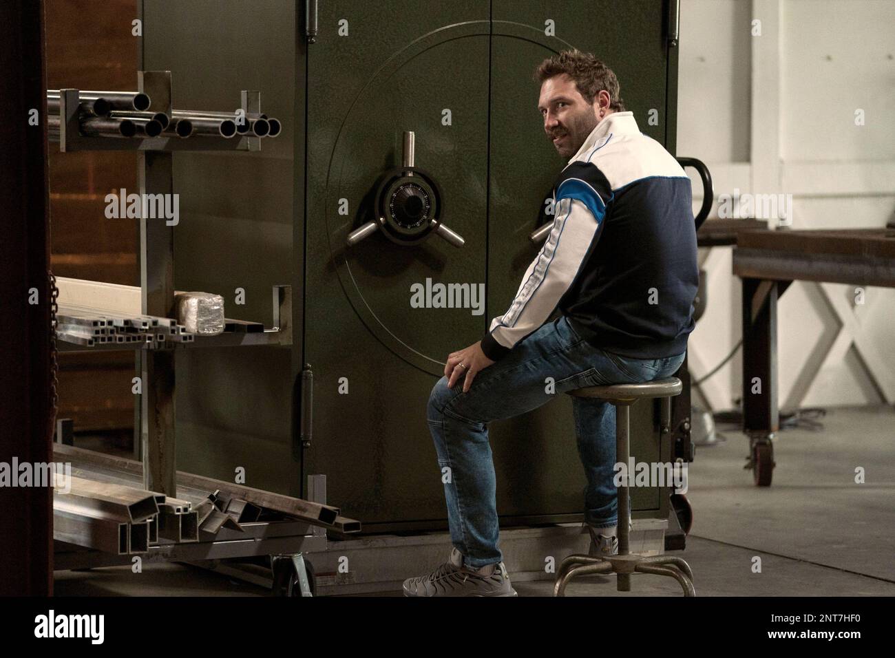 KALEIDOSCOPE, Jai Courtney, Orange: 3 Weeks Before the Heist', (Season ...