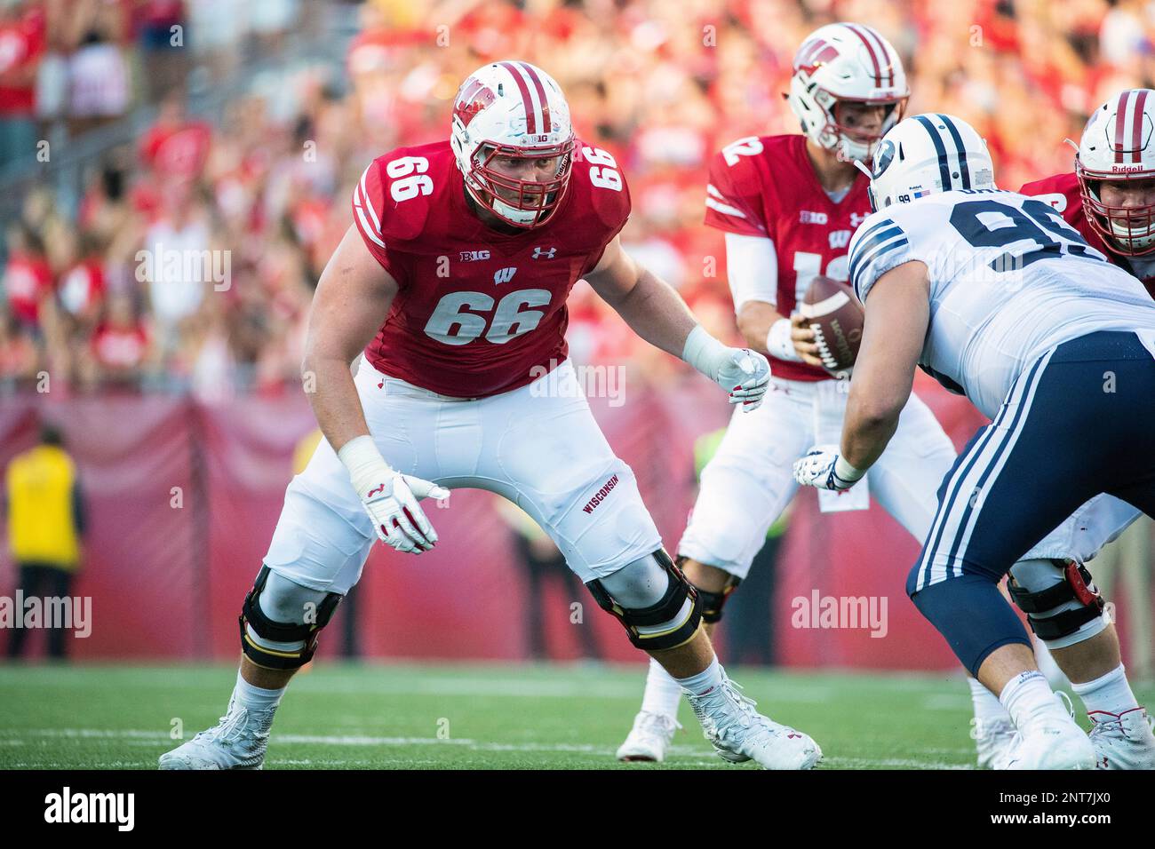 Wisconsin Badgers offensive lineman Beau Benzschawel (66) during an ...