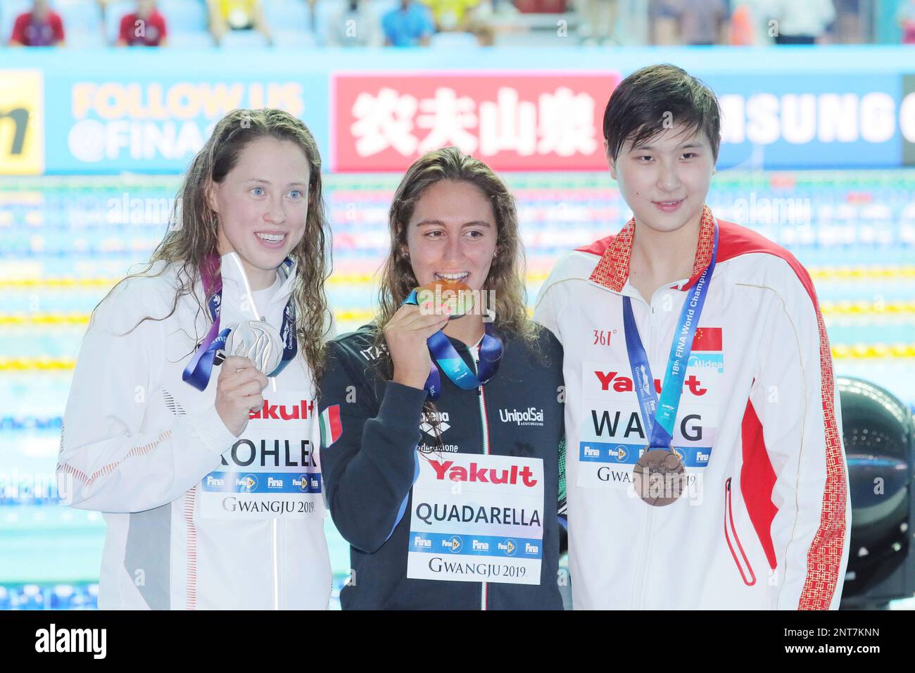 (L-R) Sarah KOHLER of Germany, second, Simona QUADARELLA of Italy ...