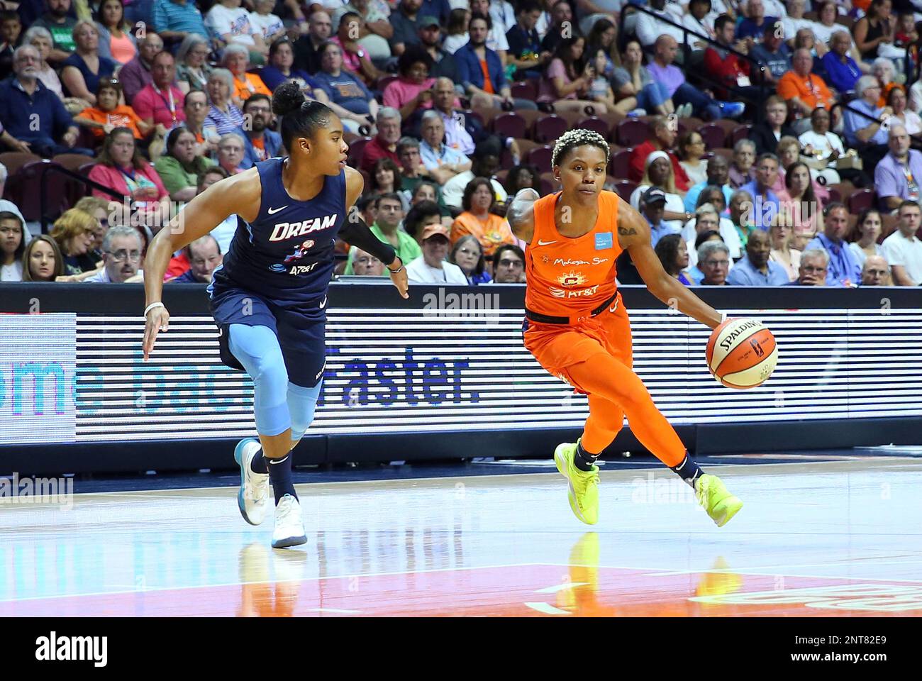 UNCASVILLE, CT - JULY 19: Connecticut Sun guard Courtney Williams (10 ...