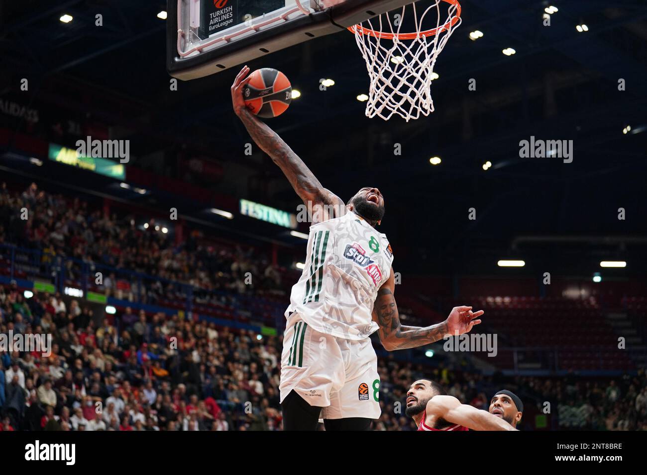 Derrick milano hi-res stock photography and images - Alamy