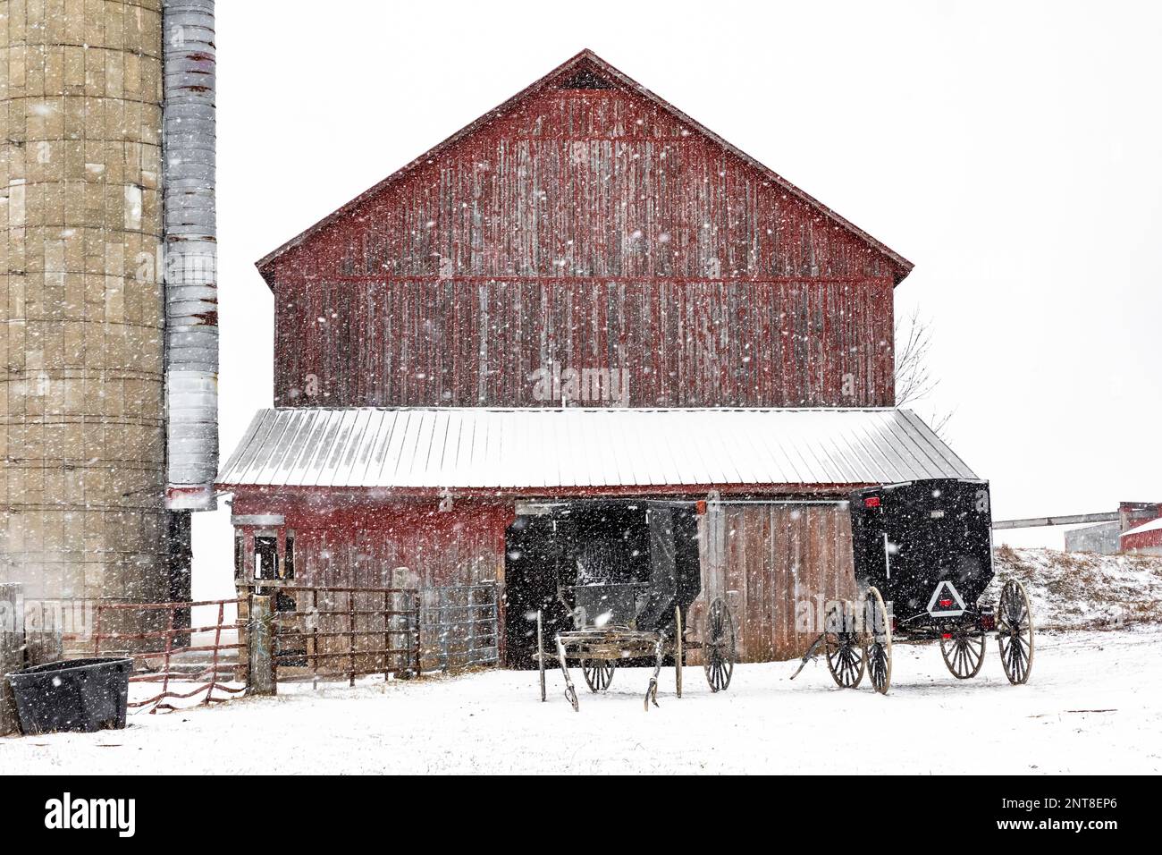 Back backroads hi-res stock photography and images - Alamy
