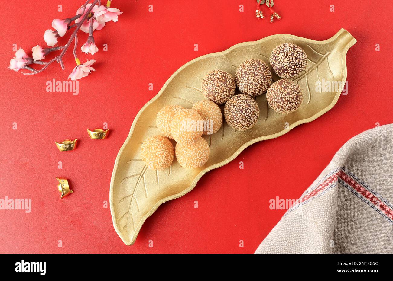 Onde-onde Sesame Seed Ball, Served on Leaf Gold Plate Top View. Popular ...