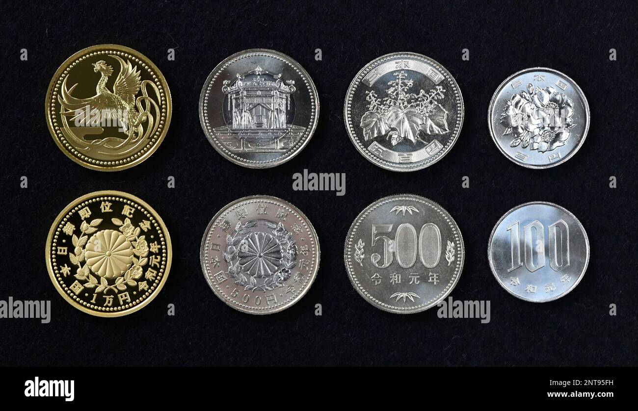 Japan Mint unveils a new era name Reiwa coins (L-R) 10,000, 500 yen to ...