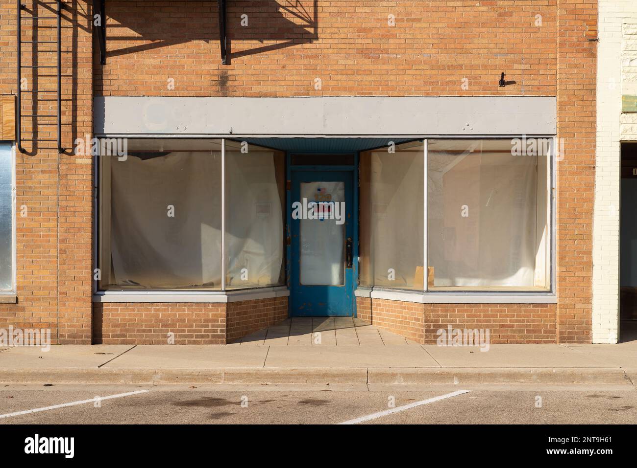 Downtown earlville hi-res stock photography and images - Alamy