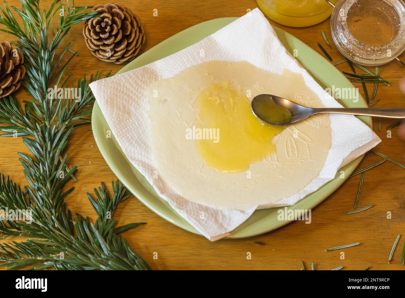 Vianocne oblatky hi-res stock photography and images - Alamy