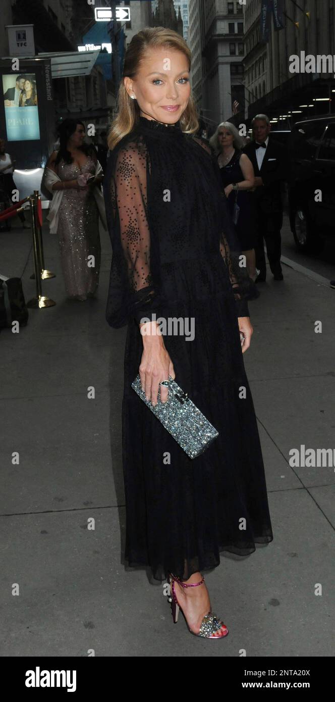 Photo by: zz/Demis Maryannakis/STAR MAX/IPx 2019 6/17/19 Kelly Ripa is ...