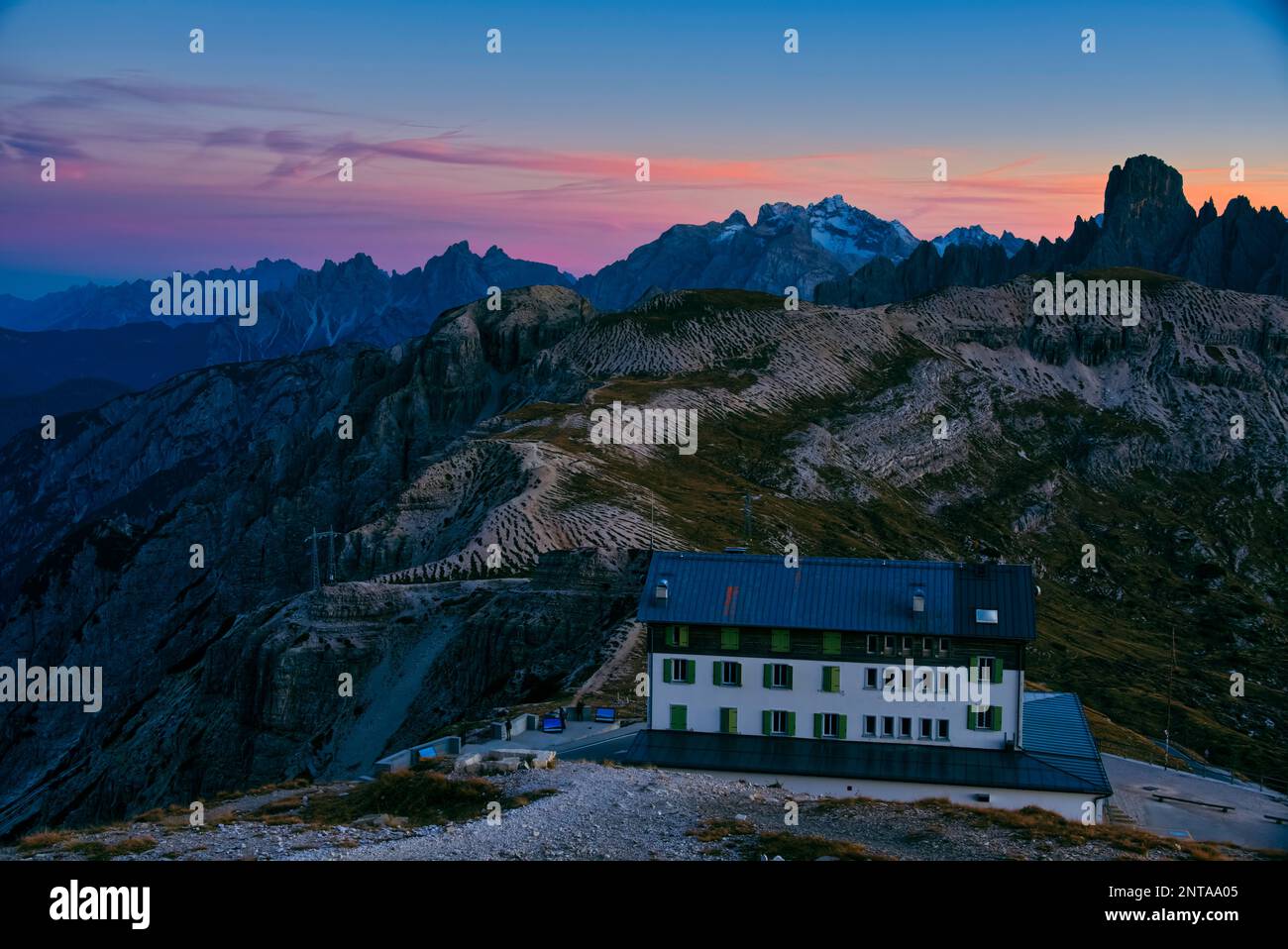 Hiking Tre Cime di Lavaredo floods you with an ocean of mountain ...