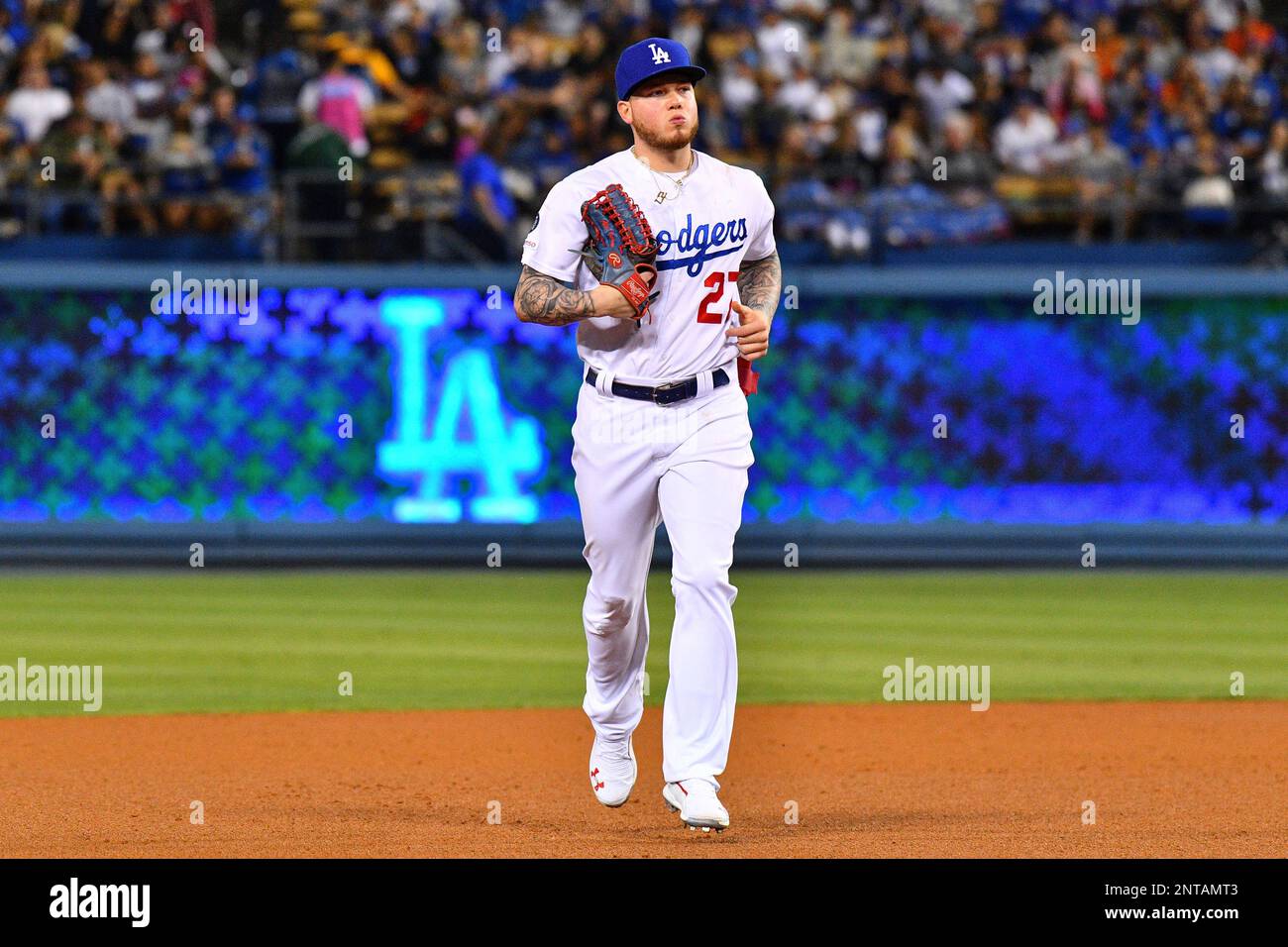 LOS ANGELES, CA - JUNE 20: Los Angeles Dodgers center fielder Alex ...