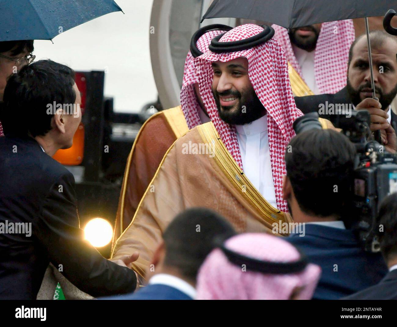 Saudi Arabian Crown Prince Mohammed bin Salman arrives at Kansai ...