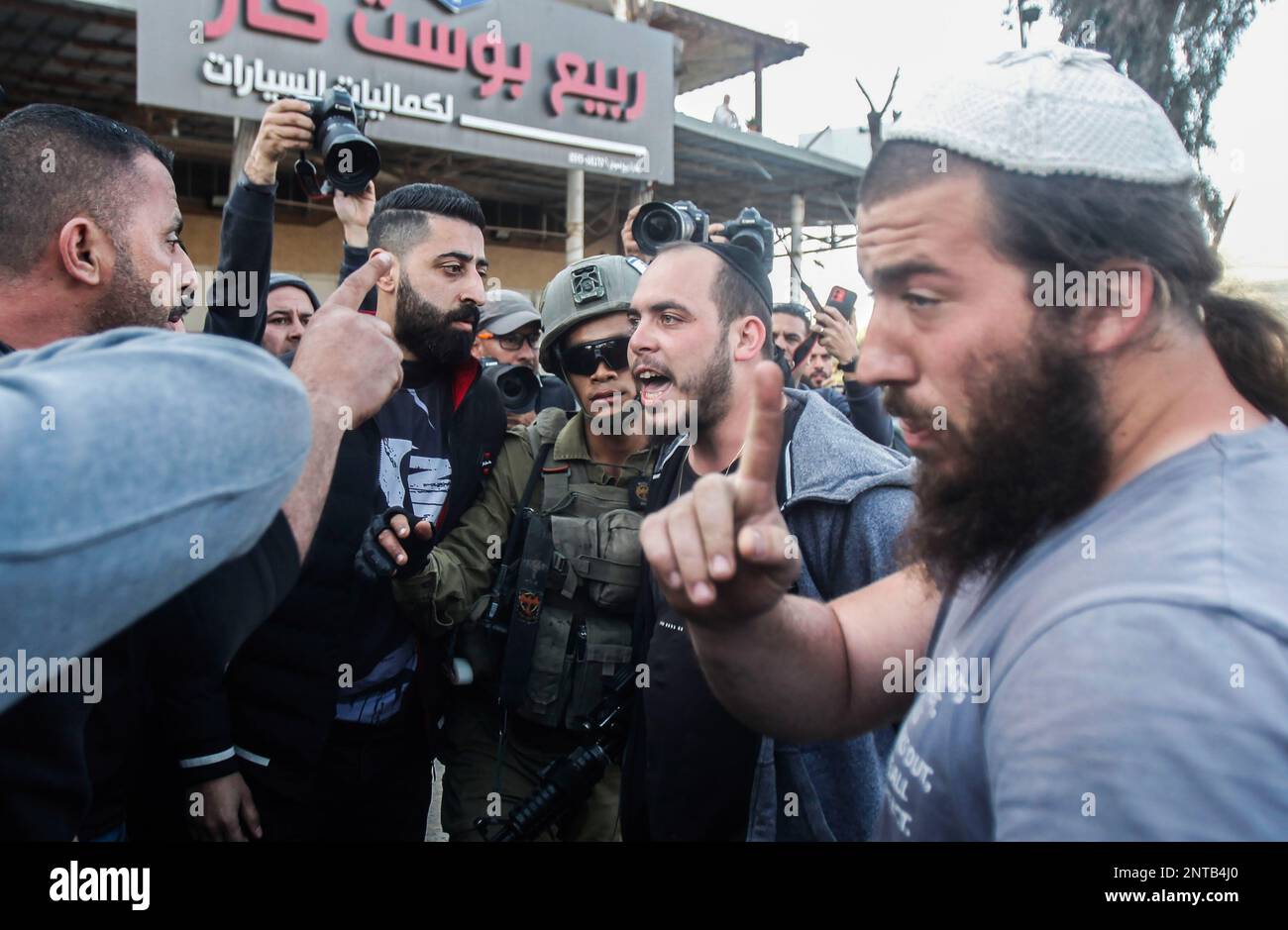 Nablus, Palestine. 27th Feb, 2023. Jewish settlers confront ...