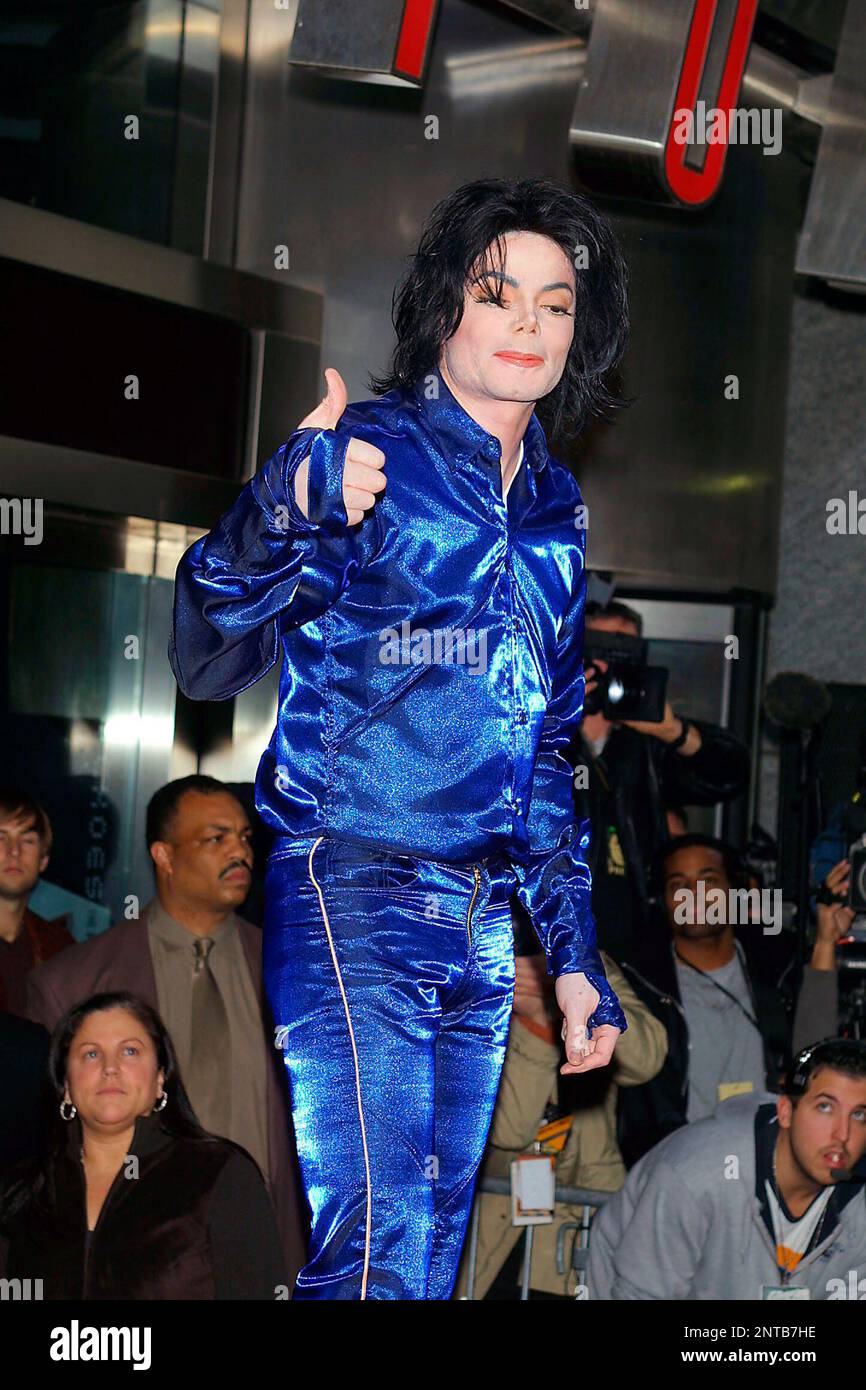 Michael Jackson Invincible Signing